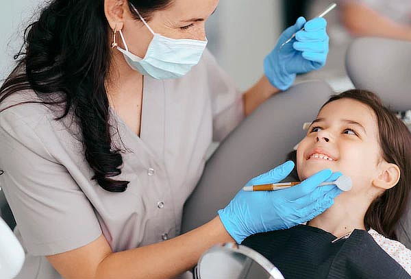 Limpieza dental para niños y aplicación de flúor | Cuponatic
