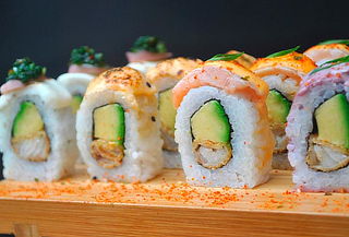 ¡ 50 makis ! 5 tablas de 10 makis c/u + 4 | Cuponatic